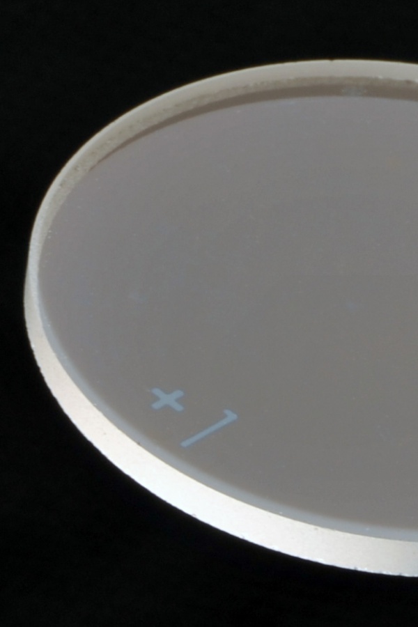 Datei:Dioptric Correction Lens +1.jpg – Olypedia